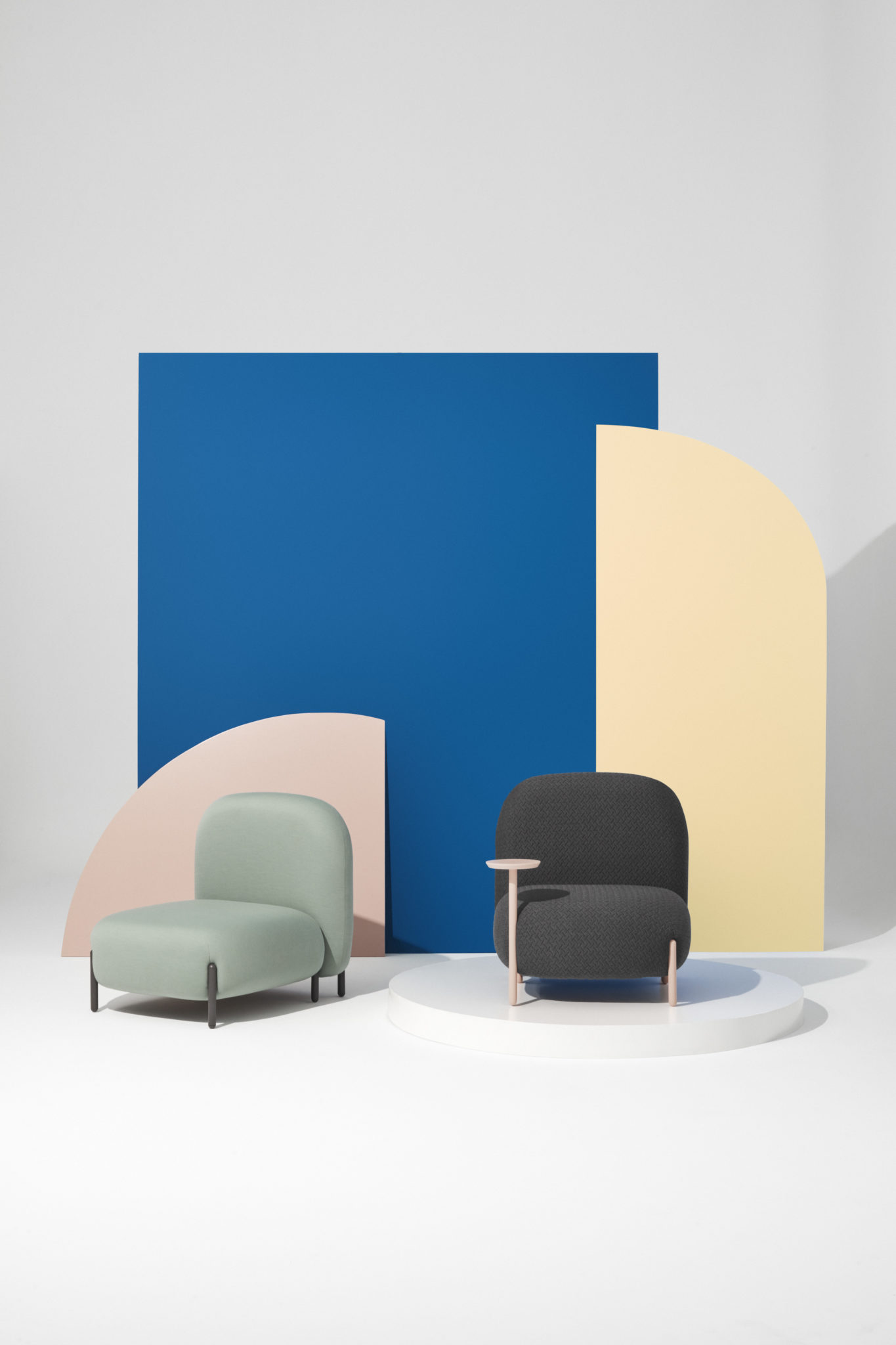 Balloon lounge chairs - .annud